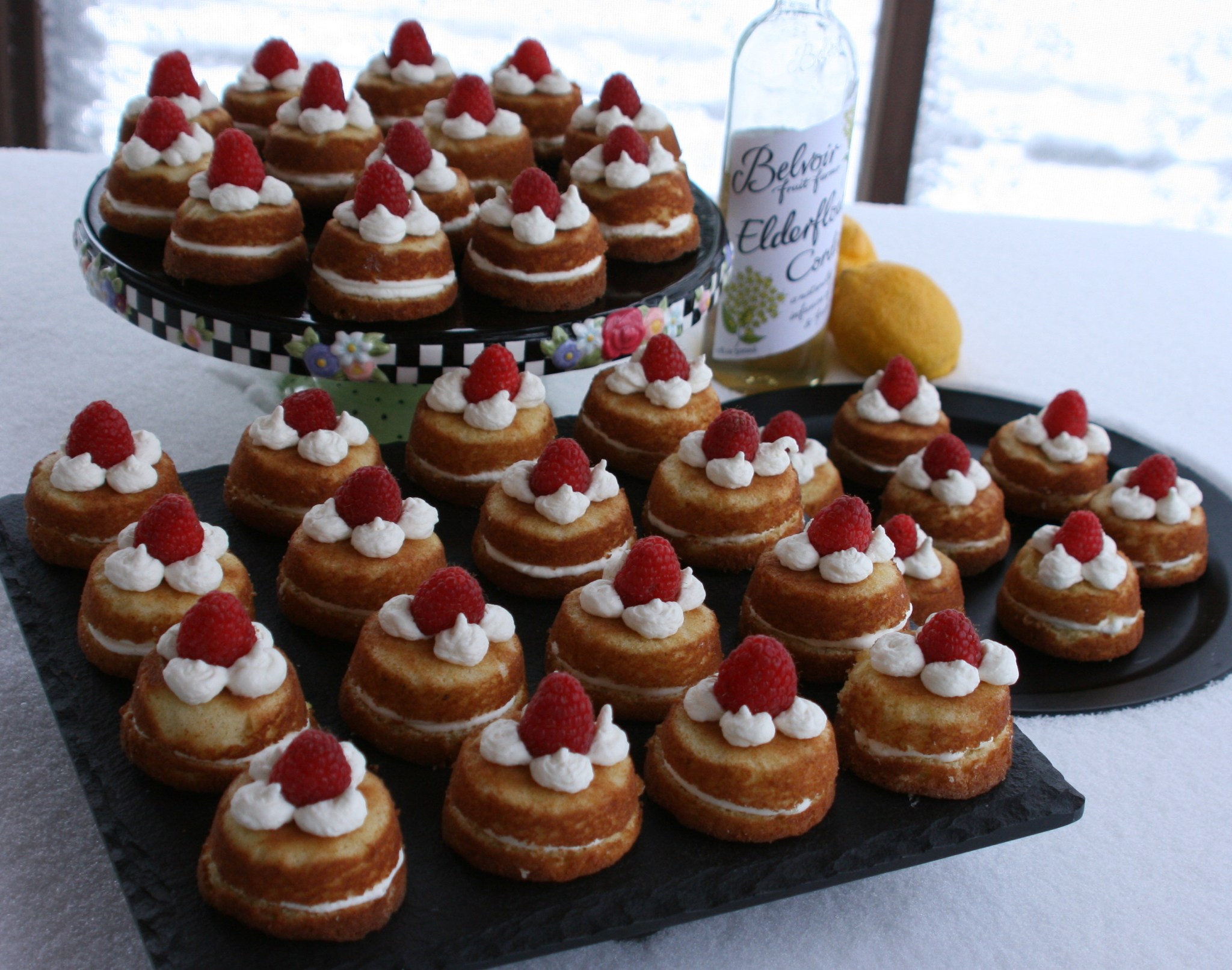 Miniature Classic British Cakes – Here's the Dish