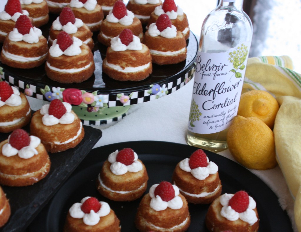 Miniature Classic British Cakes – Here's the Dish