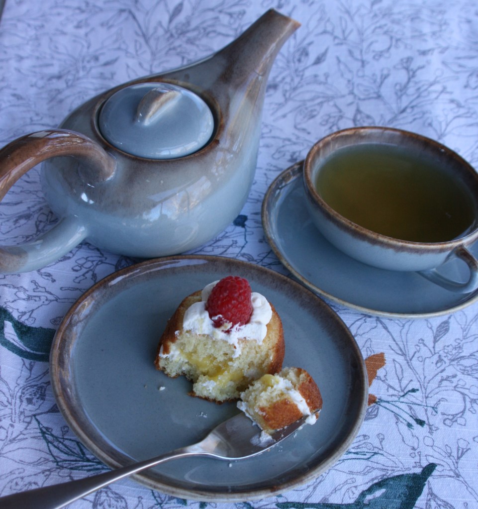 Miniature Classic British Cakes – Here's the Dish