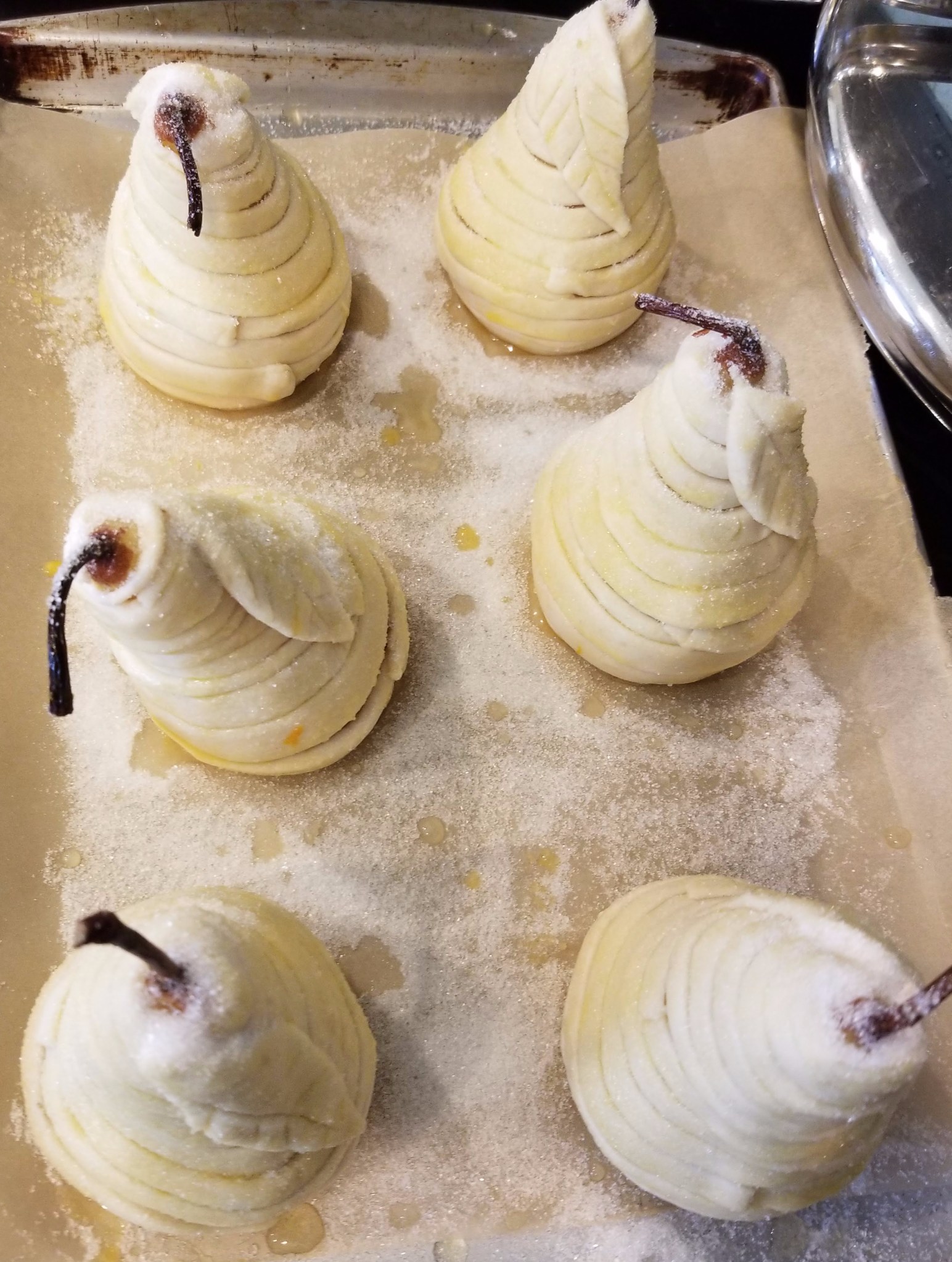 Mini Pear Pies – Here's the Dish