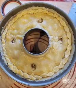 Three-Tiered Pie Tower – Here's the Dish