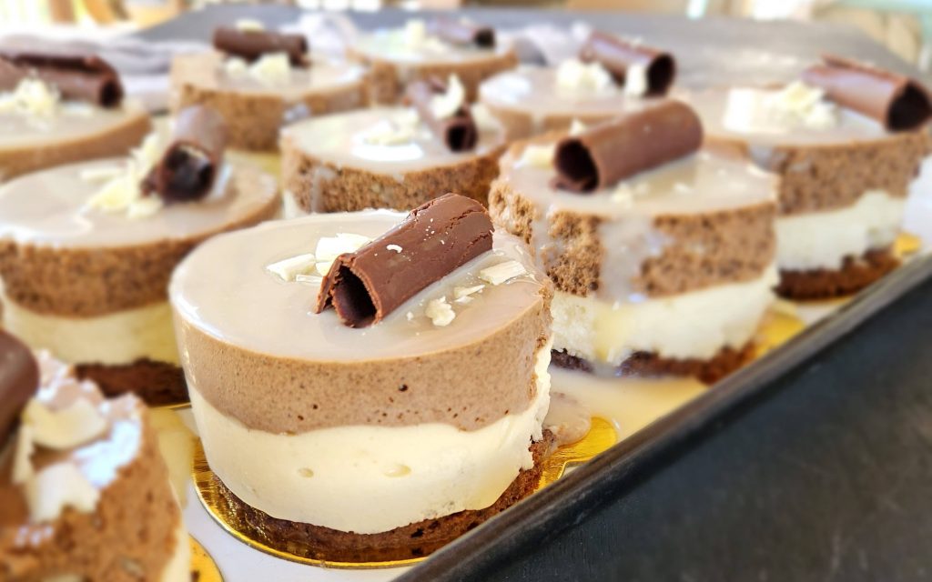 Mini Mousse Cakes – Here's the Dish